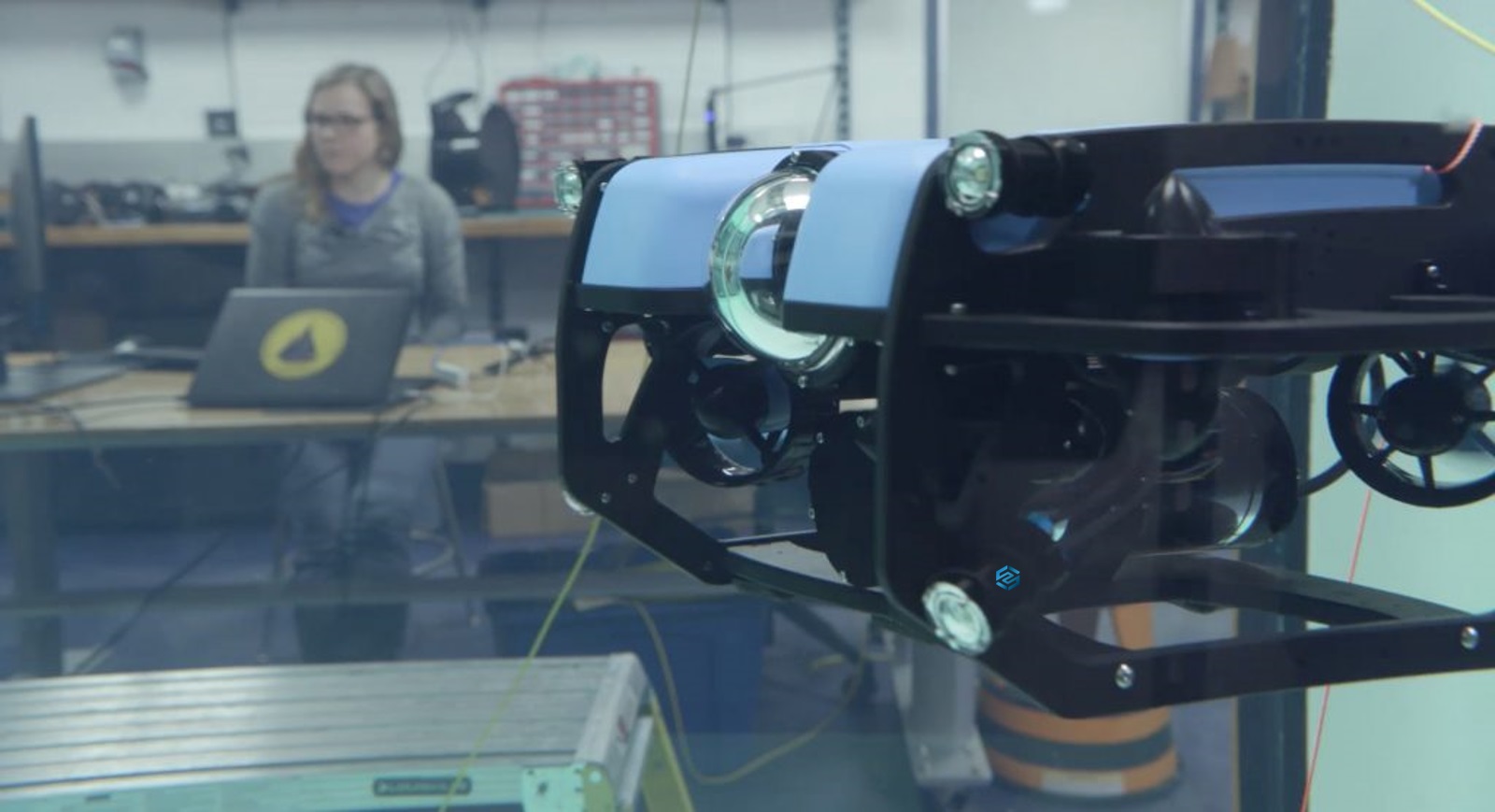 什么是 ROV ? - AOHI - 鳌海水下机器人官网