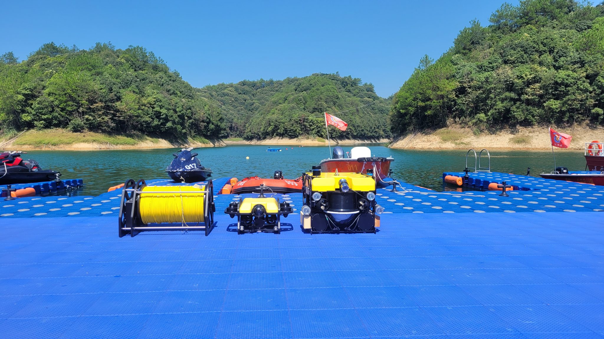 DVL-A 系列多普勒测速仪 - SeaRobotix - 鳌海水下机器人官网